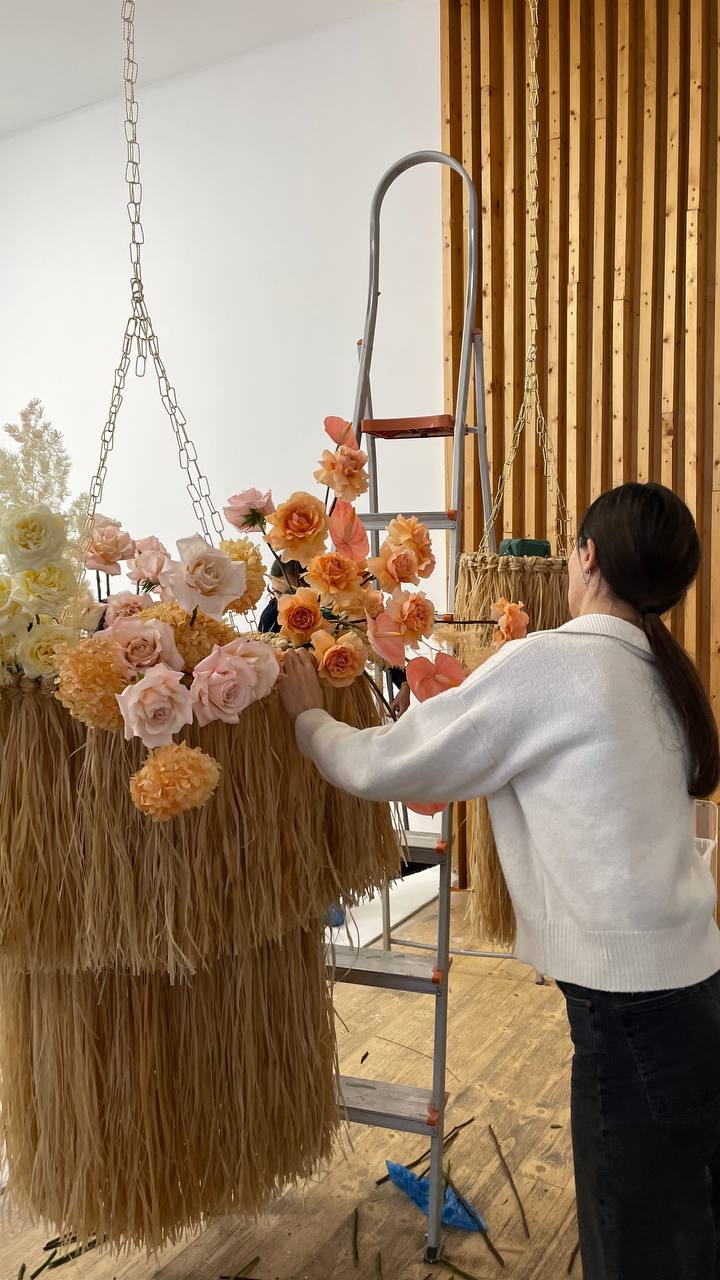 Rosas del Corazón and Lacy Bird: Blossoming Together in Floral Design ...